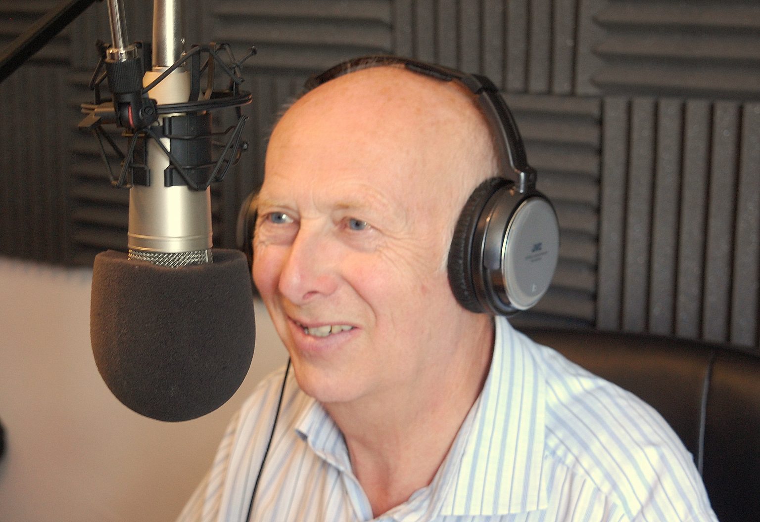 Funny Folk – Hosted by Ian Cusack – Elastic FM Ltd